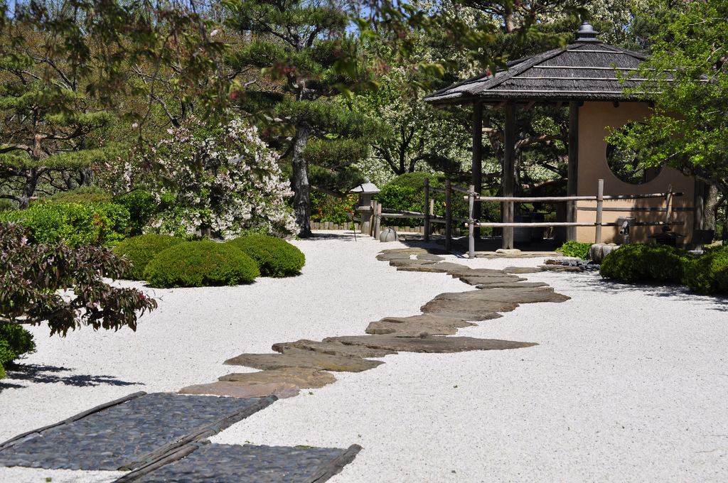 Japanese Zen Garden: Zen Path
