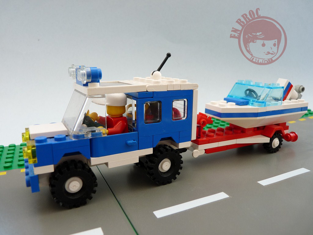 en-broc: Lego 6698 : RV with speedboat, 1986