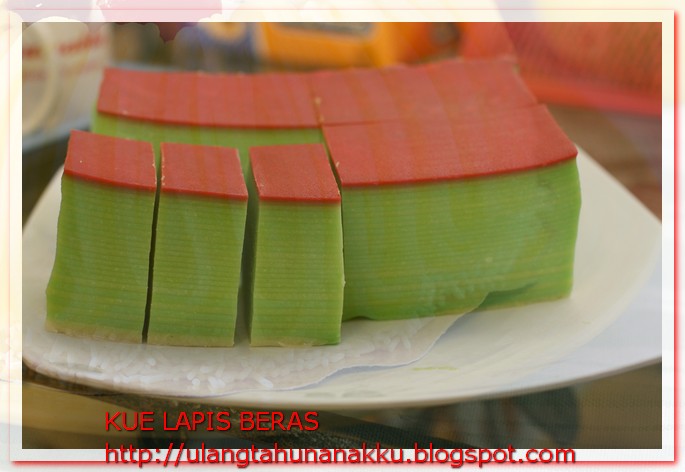 it all started with his birthday: KUE LAPIS BERAS