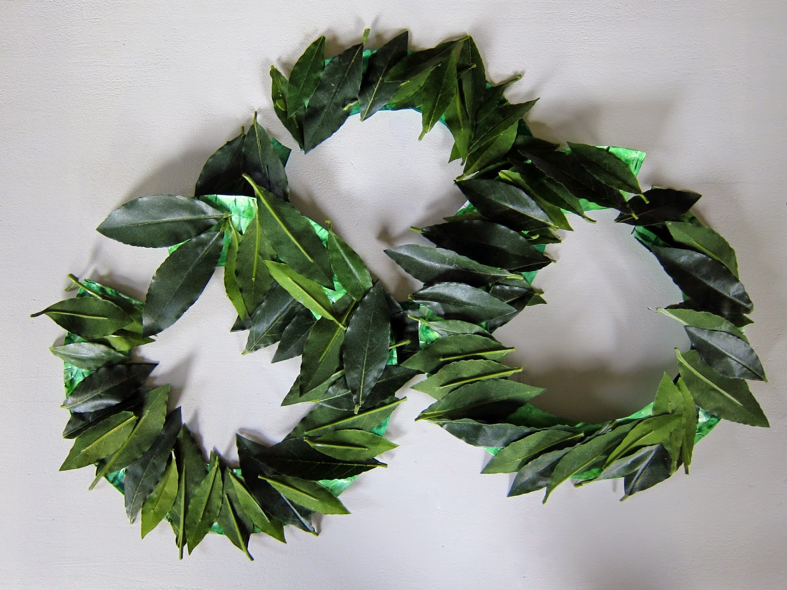 DIY, Dress Up Laurel Wreaths