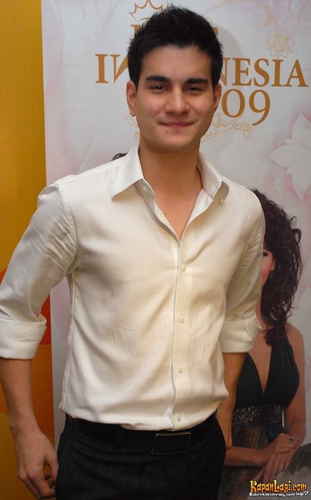 Indonesia Korea Profile: Siapa Takut Jatuh Cinta