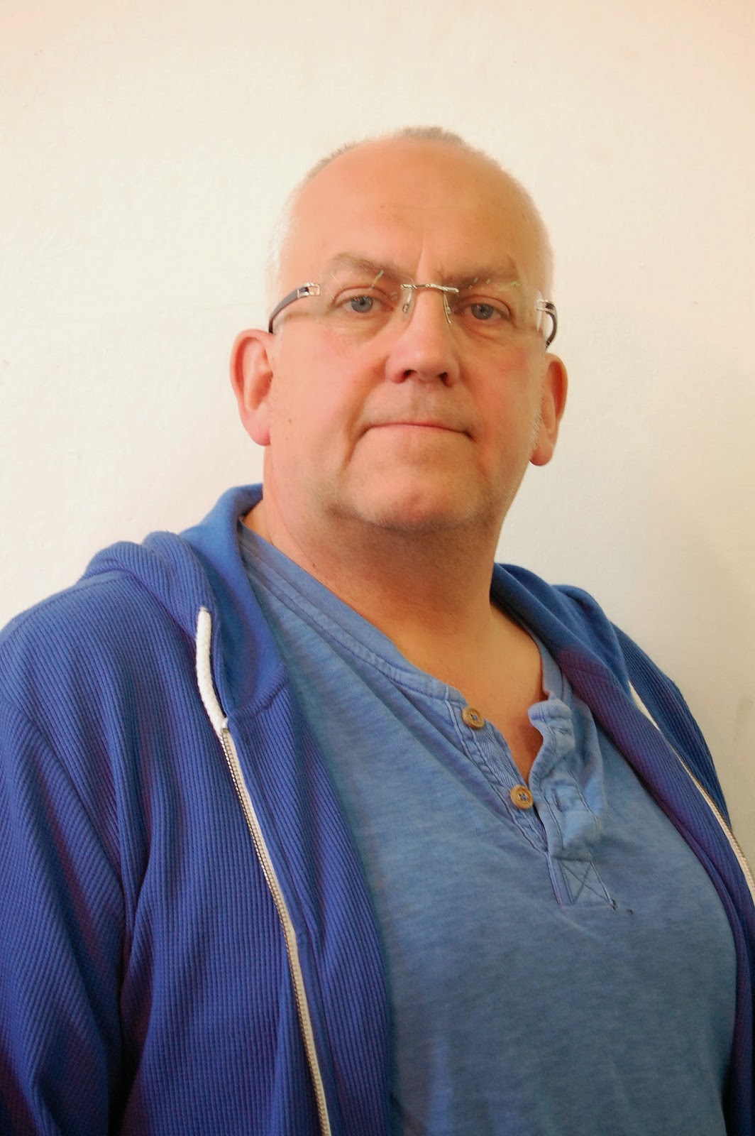 Phil Lowe. Actor and Theatre Writer: Derby Theatre. Interview with John ...