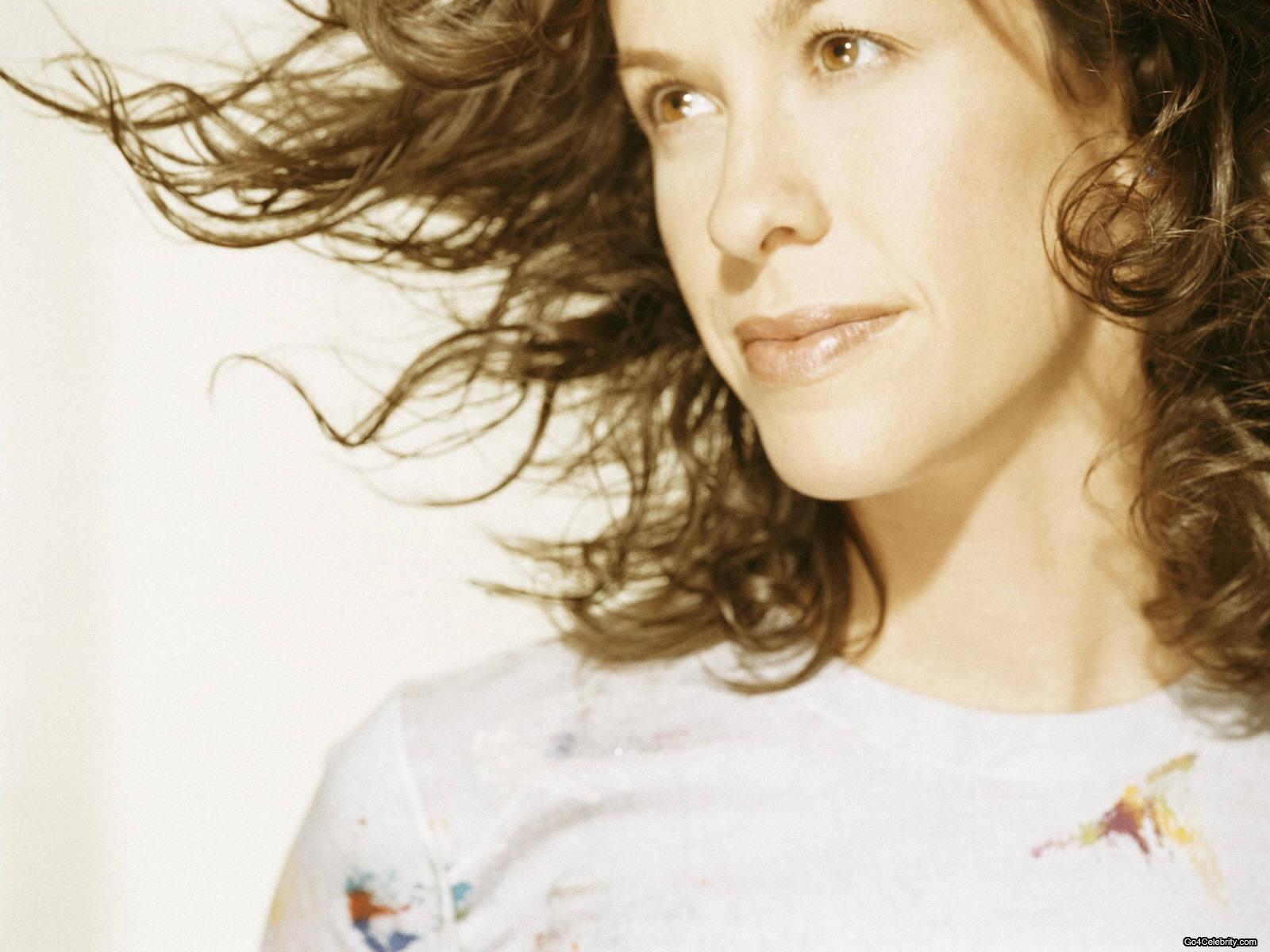 Alanis Morissette best awesome and fabulous images hd wallpapers photos ...