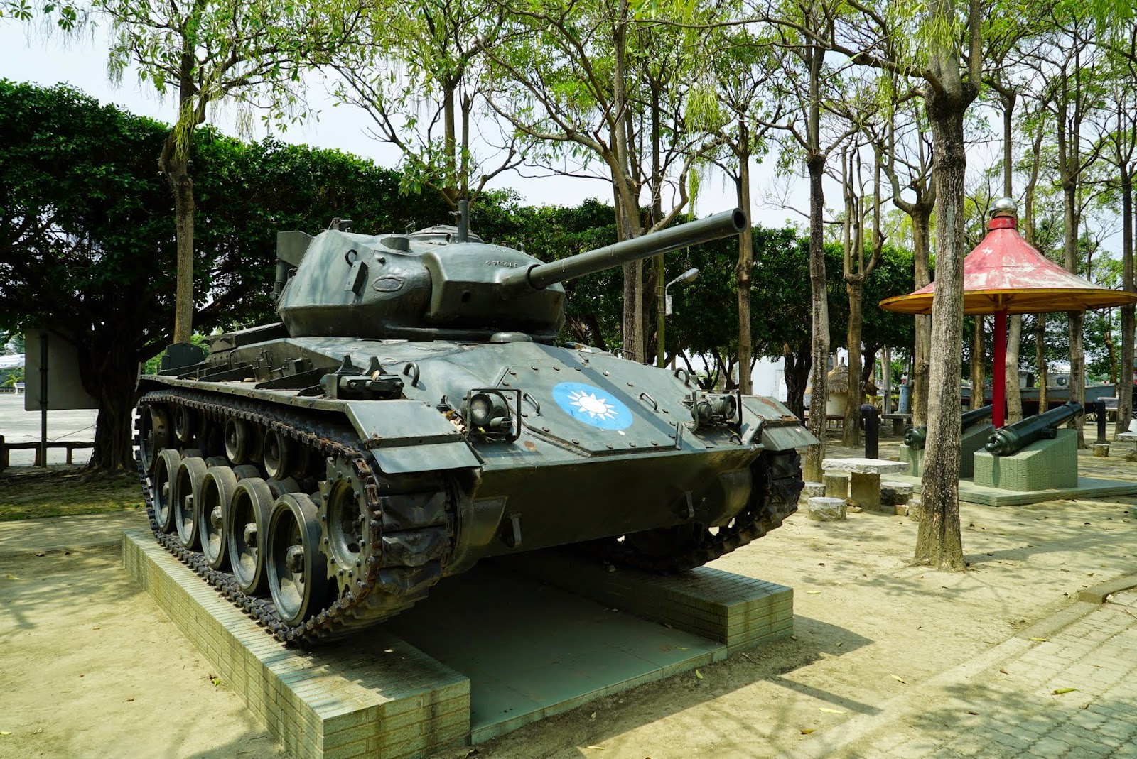 Blair's 軍事,警察及消防攝影: M24A1 Chaffee 霞飛戰車