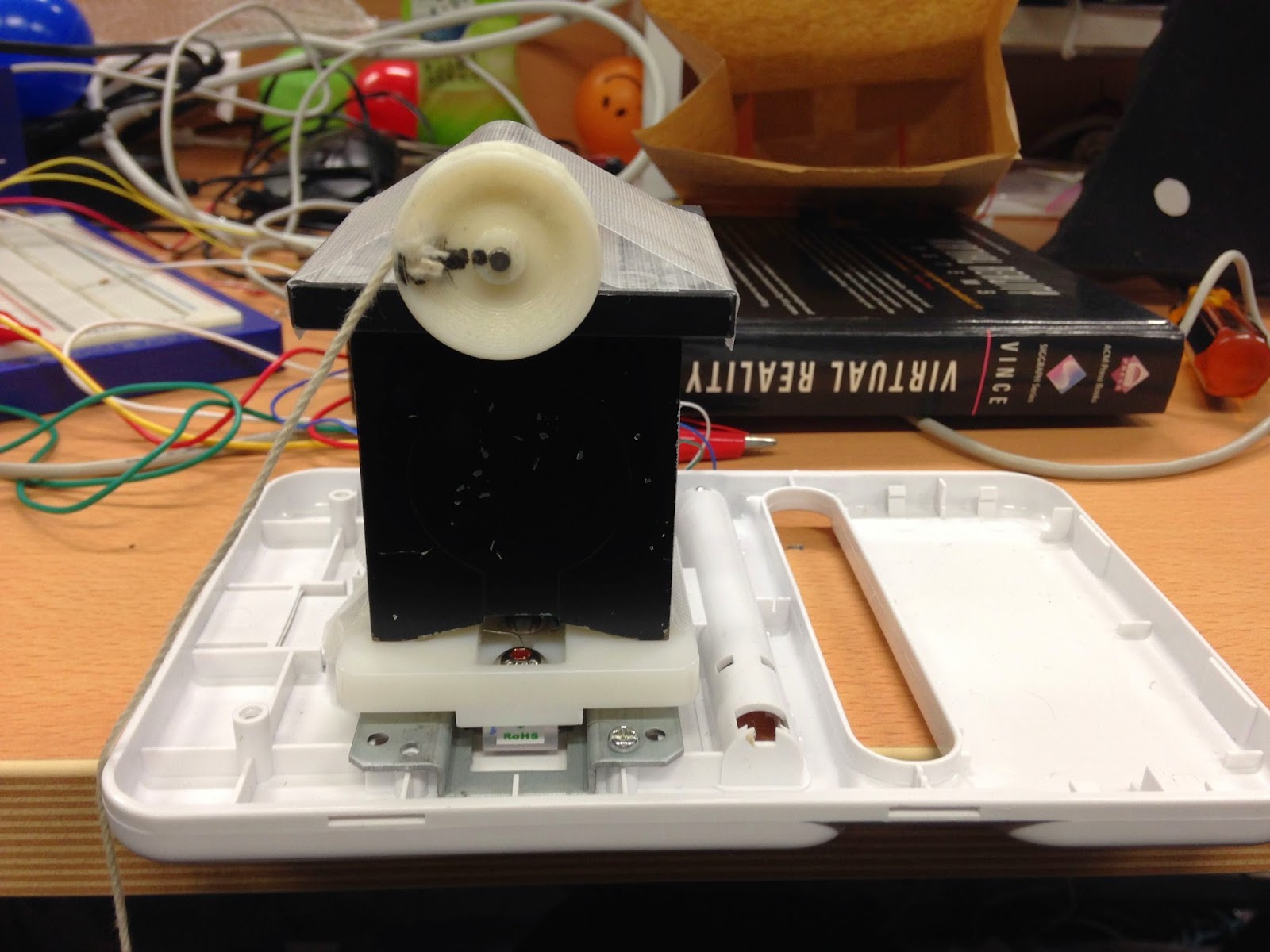 Virtual Reality and Haptic Interface Juggling