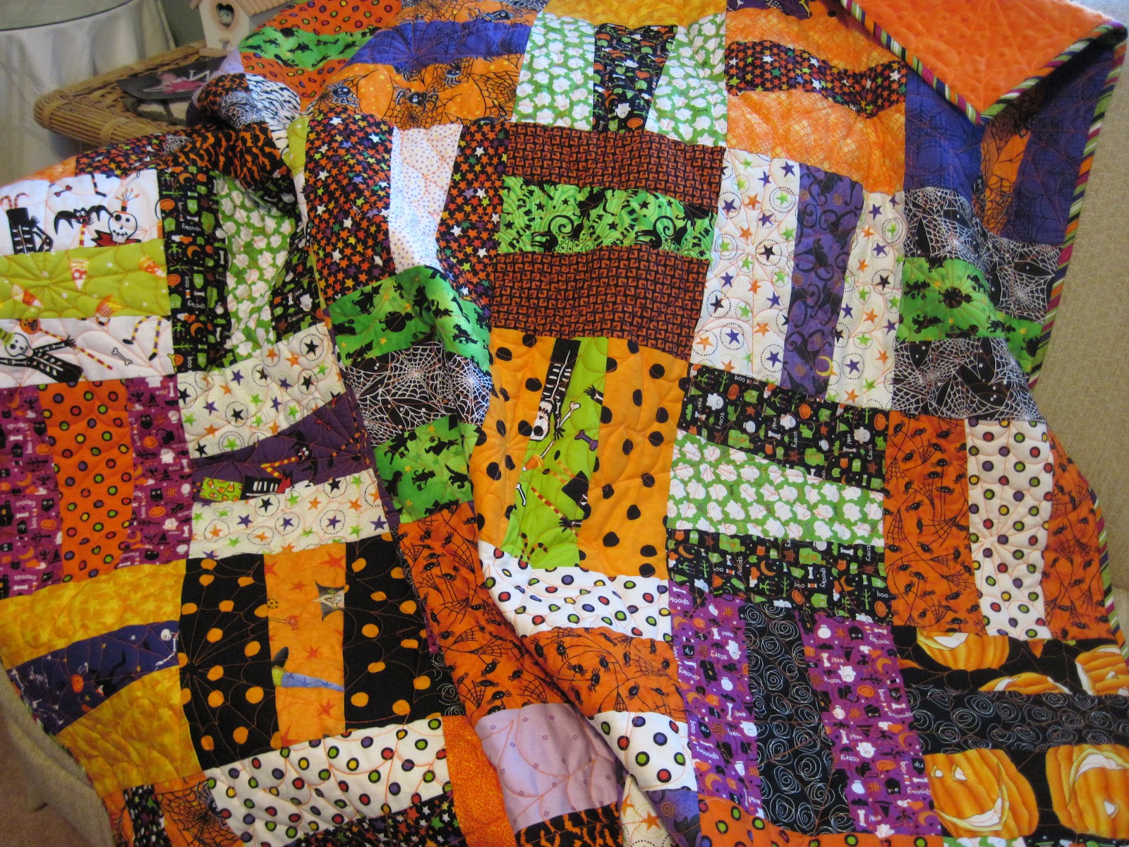 Lynda's Quilts: Another Halloween quilt