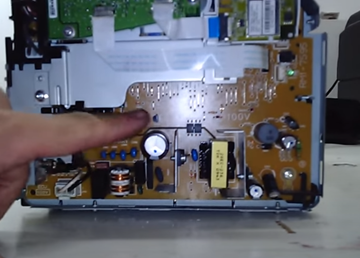 Interfaces, servicios del computador, tarjeta madre , memorias, puerto ...