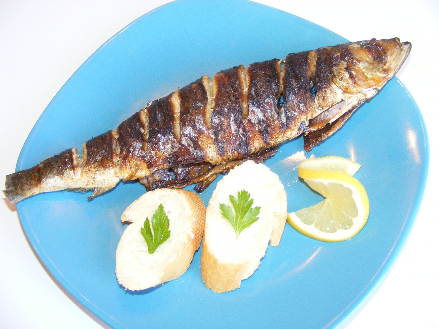 Sardina la gratar | Preparatedevis.ro