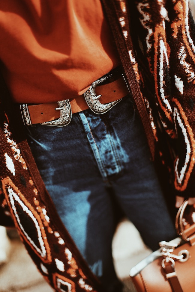 Jeansii evazati intr-o tinuta boho chic | Sandra Bendre