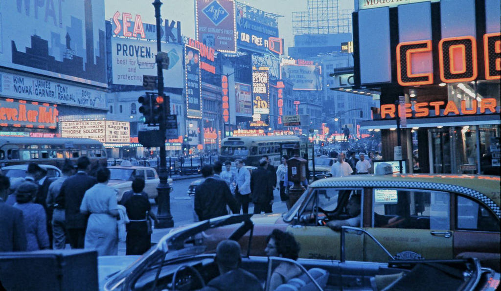 35 Incredible Color Found Photos Captured Everyday Life of New York ...