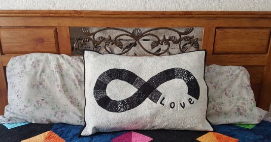 Devoted Quilter: Infinity Pillow - Text It! Blog Hop