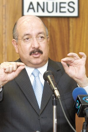 GCP: UN PELIGRO PEÑA NIETO EN LA ANUIES, Por Naim Libien Kau y karina A ...