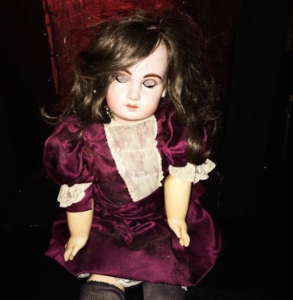 Paranormal Searchers: Sinister Accounts of Evil Haunted Dolls