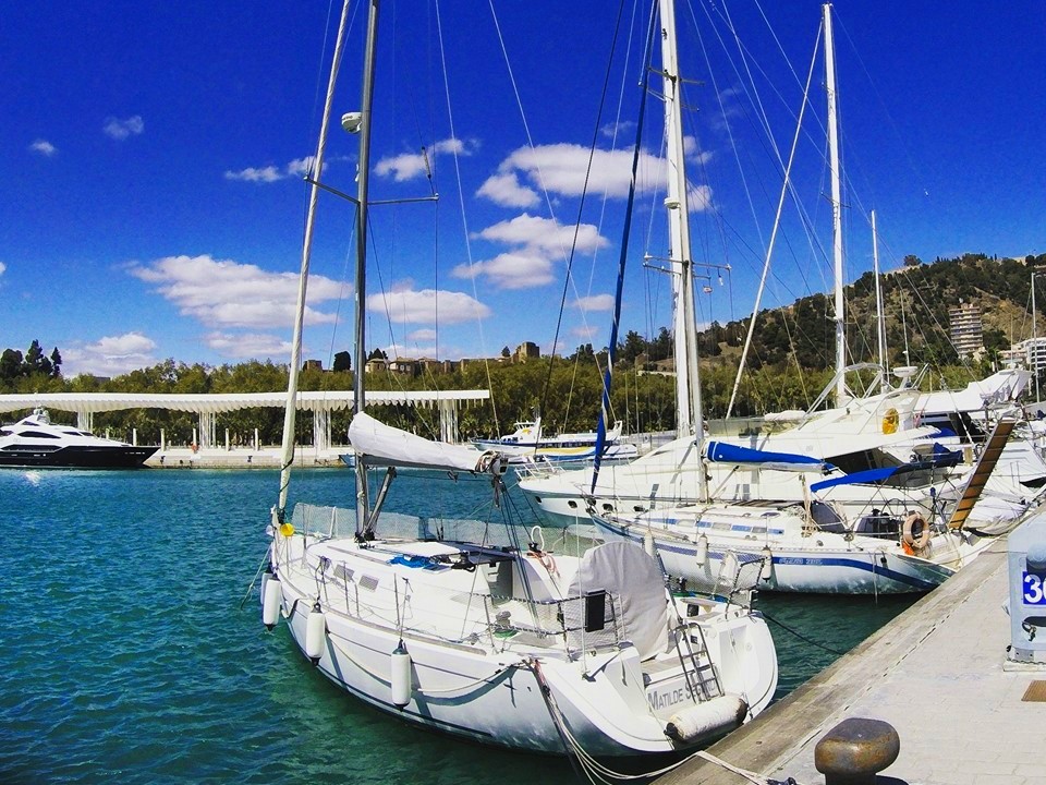 MUELLE UNO - CONNECTING THE BEACH AND THE CITY CENTRE!