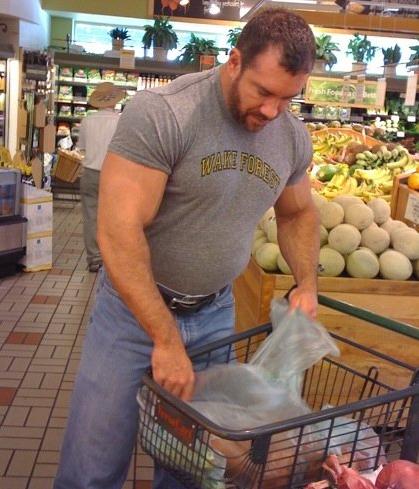 LA PERFECTION FAITE HOMME