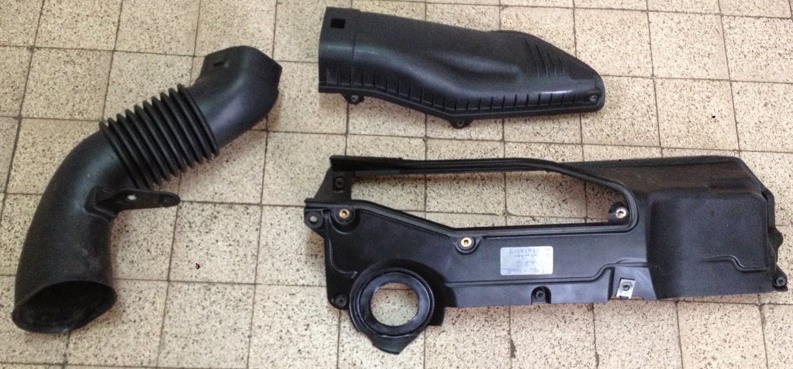 Beemer Lab: E60: Removing Acoustic Engine-Covers for 6-Cyl. Diesels ...