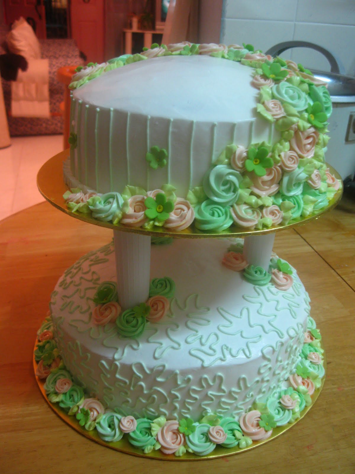 wedding kek apple green and cream peach - awincupcake