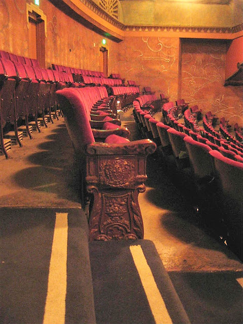 Los Angeles Theatres: Wiltern Theatre: auditorium