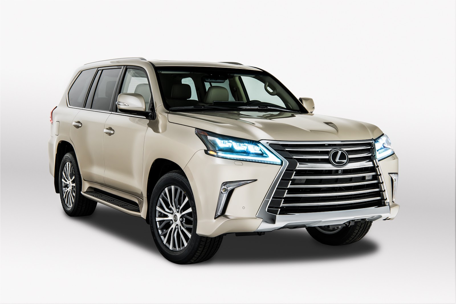 Lexus’ New Two-Row Version of LX 570