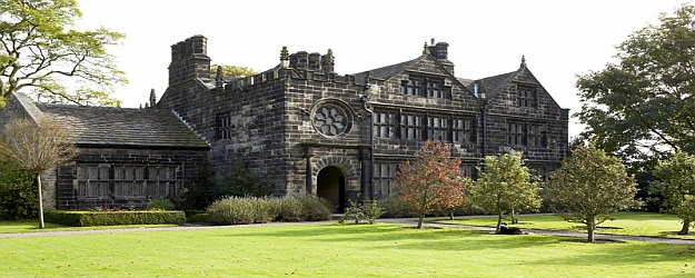 I LOVE RED: East Riddlesden Hall