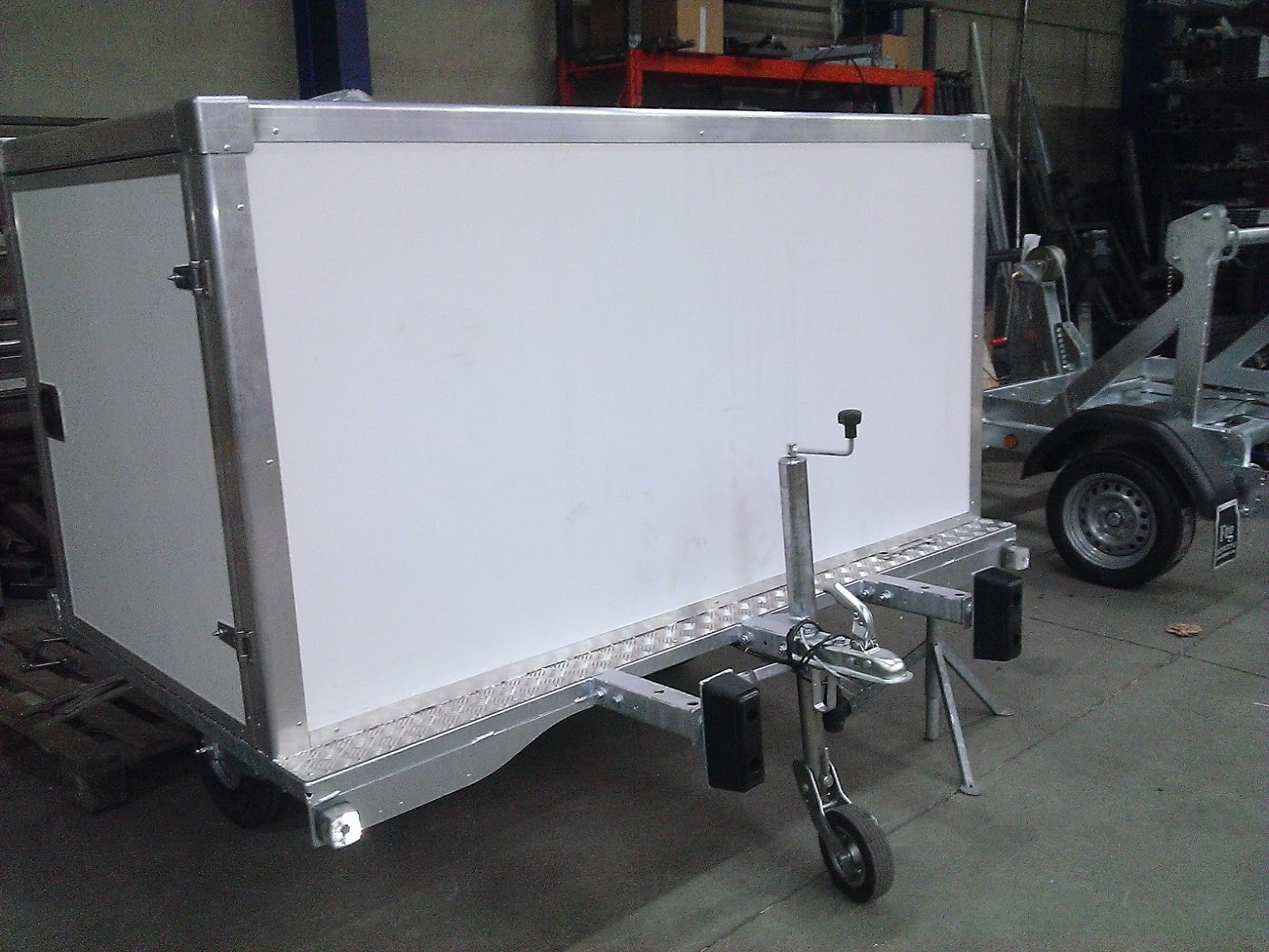 remorque transversale camping car: Nouvelles remorques transversales DT ...