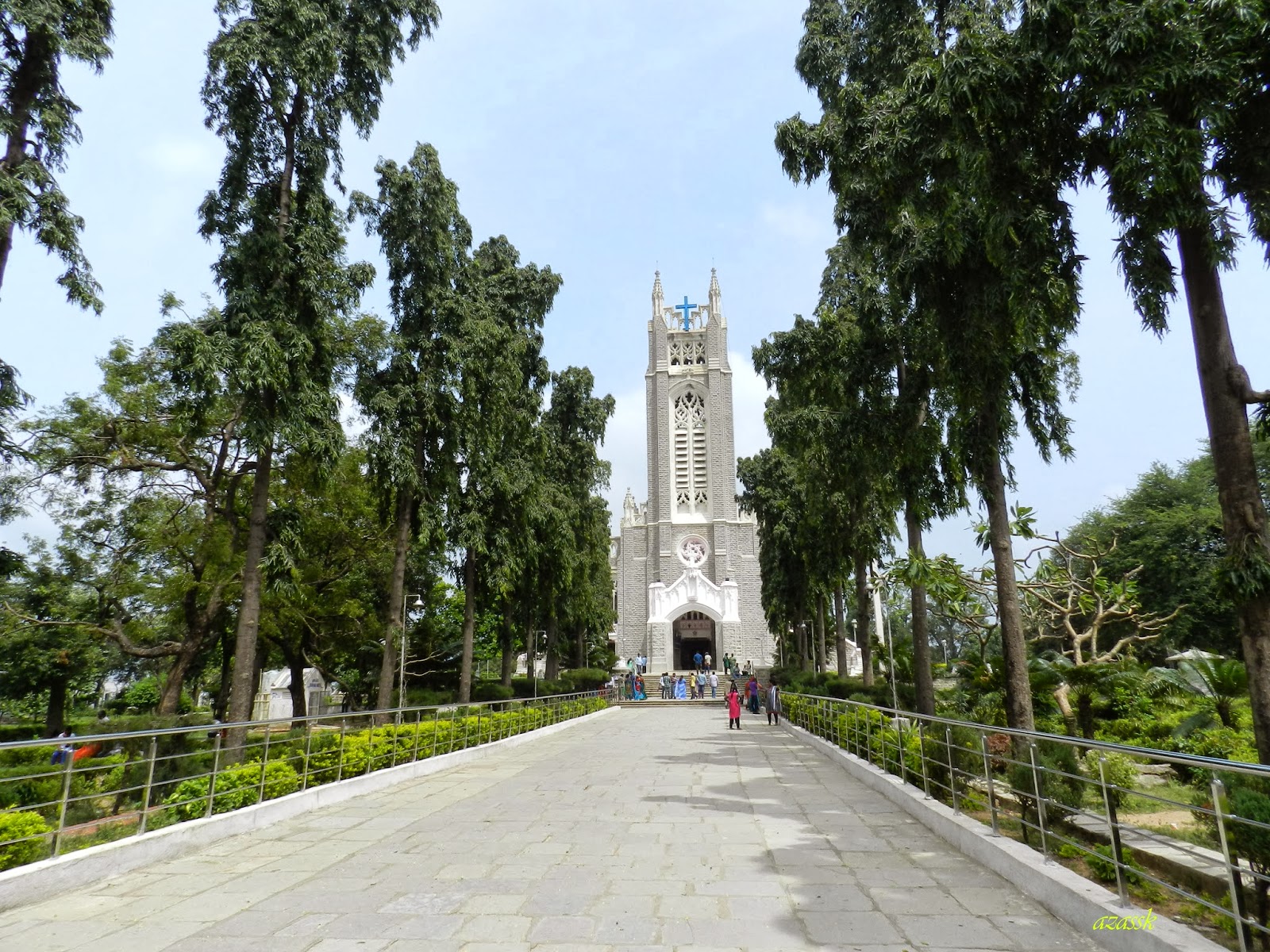 Calm-Sojourner: Medak Fort, Medak Cathedral & Pocharam dam