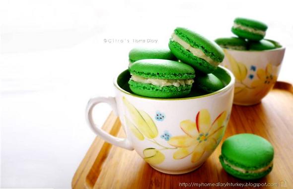 Citra's Home Diary: Pandan Macarons with Coconut Cream filling #stepbystep