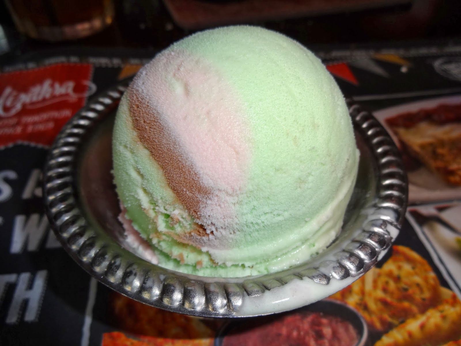 Eating My Way Through OC: Doing Some Work at Spaghetti Factory