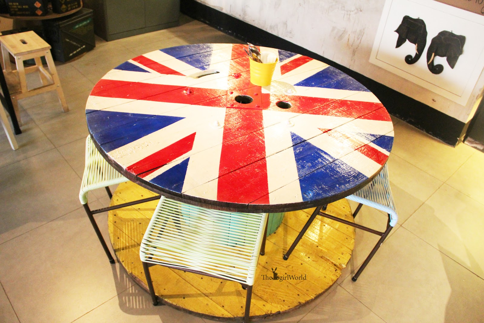 I Am 80’s Cafe, a retro 80's playful and pet friendly cafe | by Bowie ...