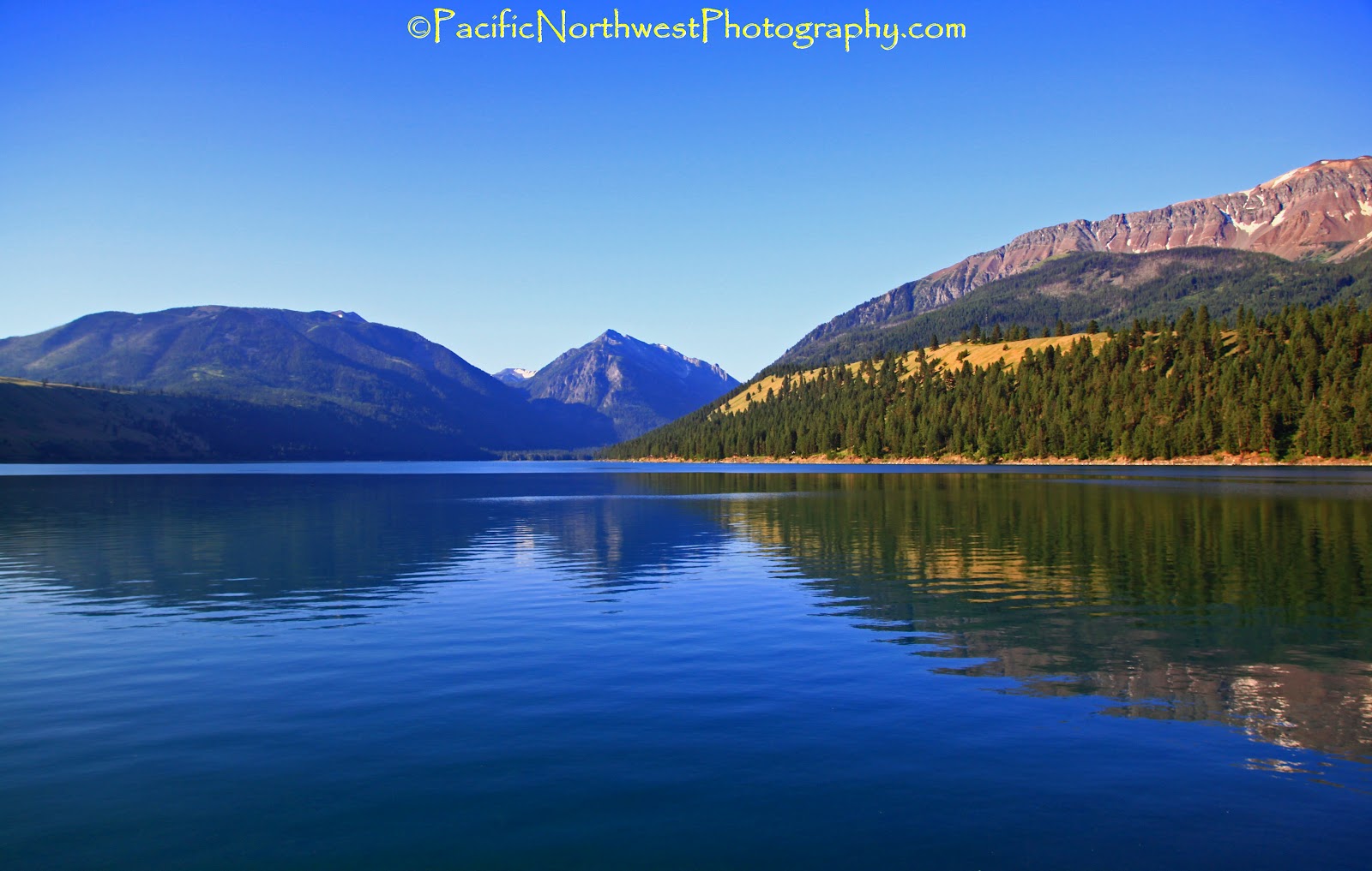 Taking Pictures in Oregon: Wallowa Lake and the Wallowa mountains!