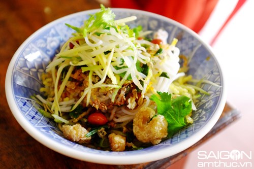 Amazing Vietnam: Cơm hến Huế và một trời vị giác