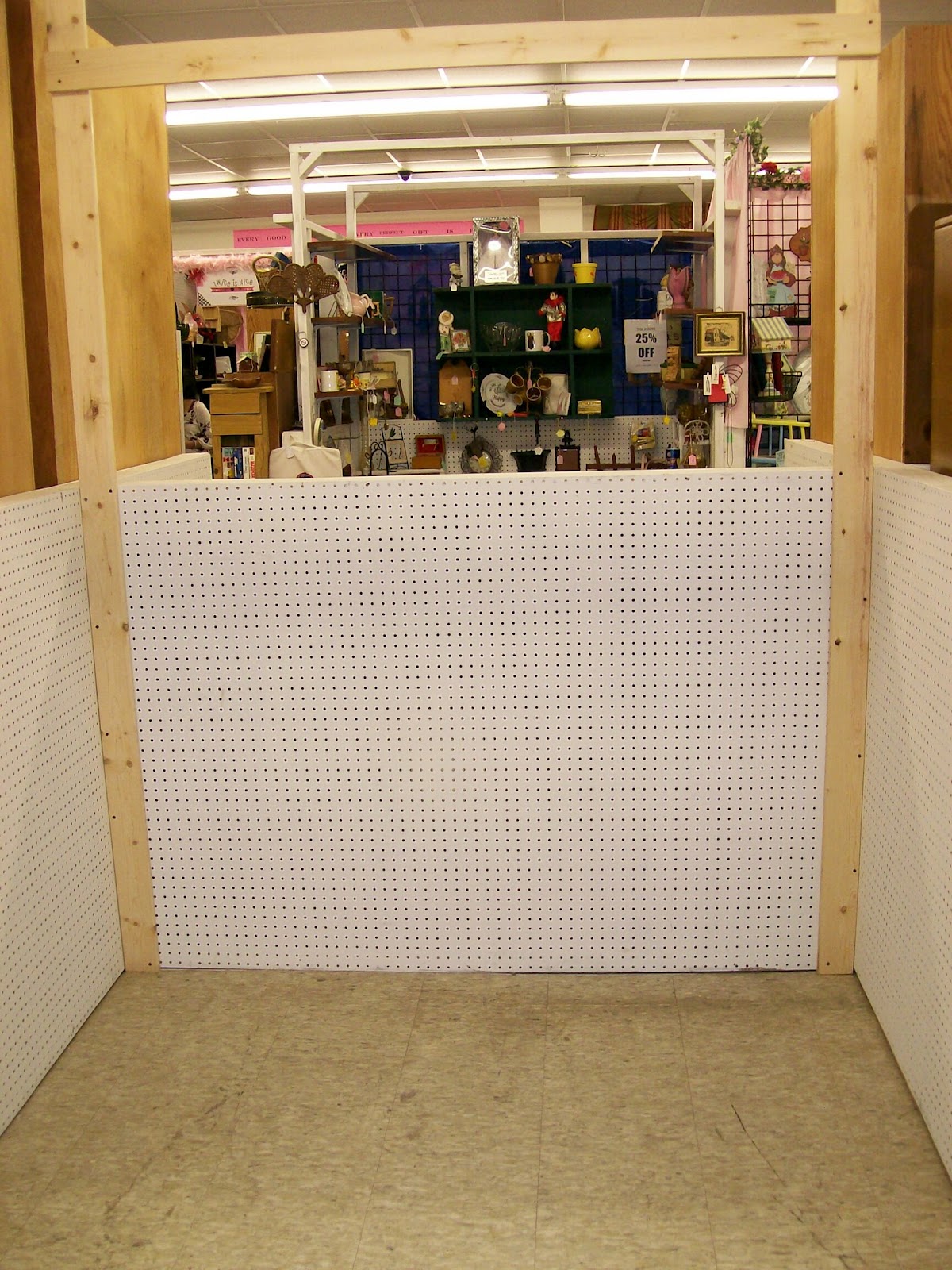 lynnesfinds: My antique mall booths!