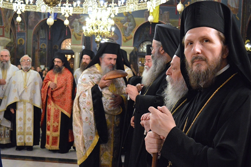 ΙΣΤΟΓΡΑΦΟΣ: ΠΛΕΙΑΣ ΑΡΧΙΕΡΕΩΝ ΚΑΙ ΠΛΗΘΟΣ ΠΙΣΤΩΝ ΣΤΑ ΟΝΟΜΑΣΤΗΡΙΑ ΤΟΥ ...