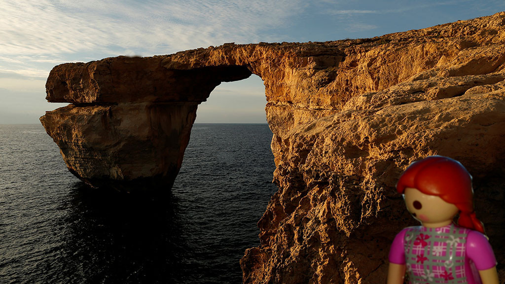 THE GRANDMA'S LOGBOOK ---: REMEMBERING THE AZURE WINDOW IN DWEJRA, GOZO