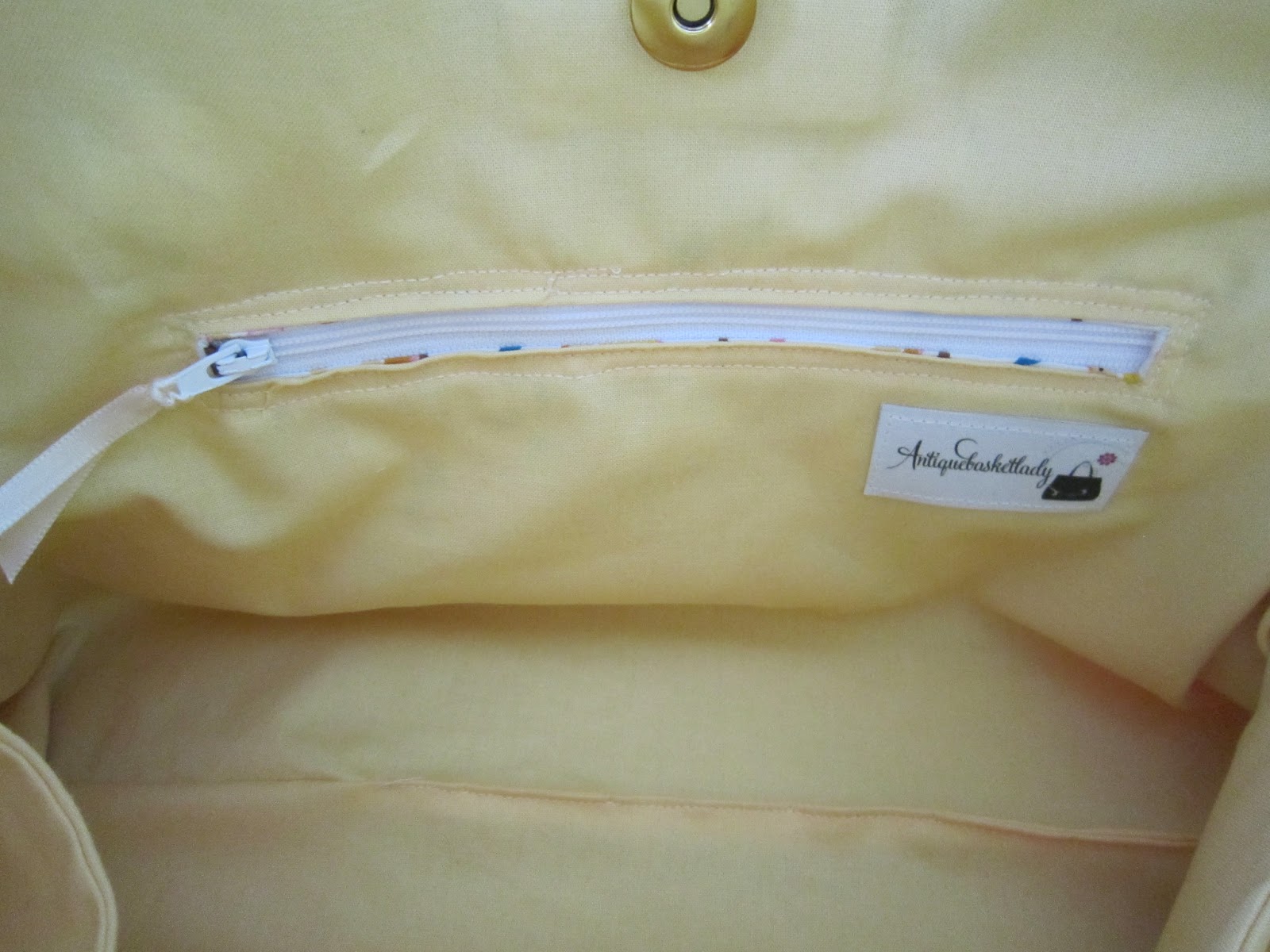 Antiquebasketlady: How to Make an Inside Zippered Pocket for your Purse