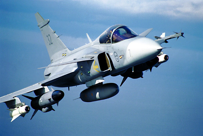 Philippine Air Force to Receive All 12 FA-50PH by May 2017, Plans More ...