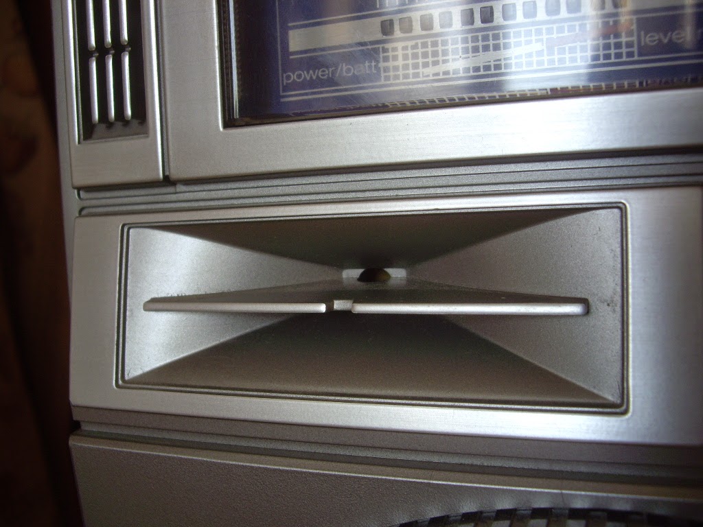 МАГНИТОЛиЯ - бумбоксы, магнитофоны и магнитолы!: Sharp GF-8787H vs ...