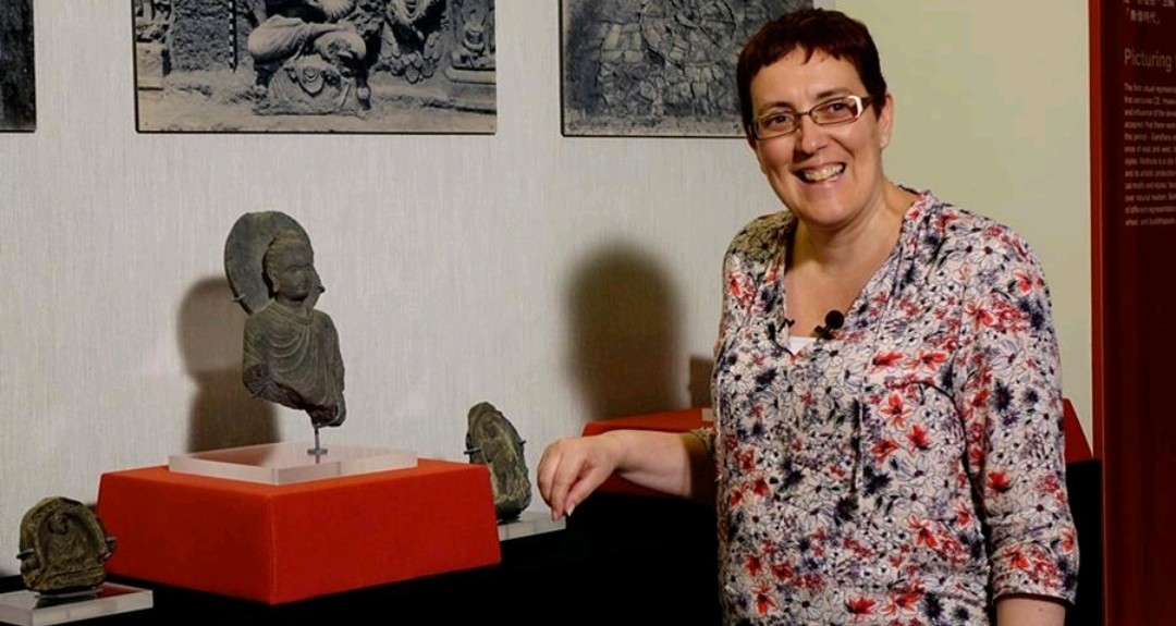 中華鱻傳媒: 英杜倫大學策展人Rachel Barclay 與佛同行專訪