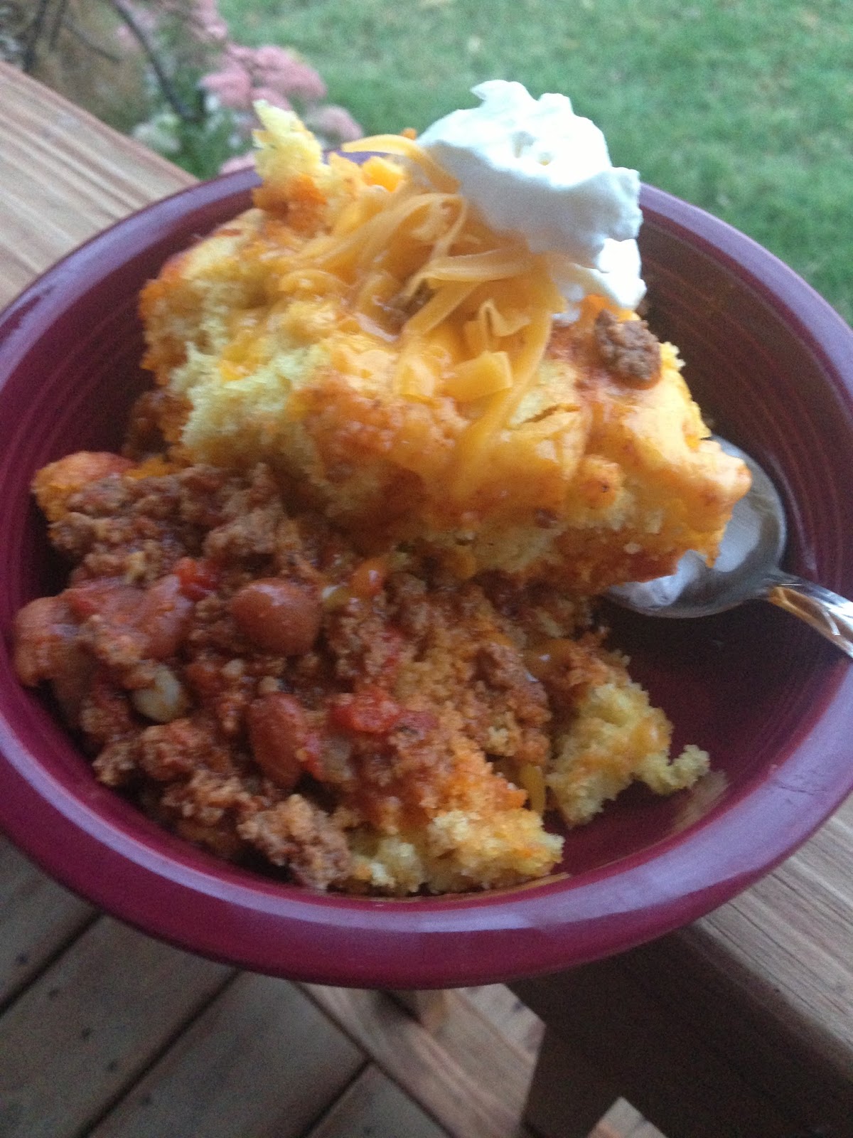Married with pigs: Cornbread Topped Chili...