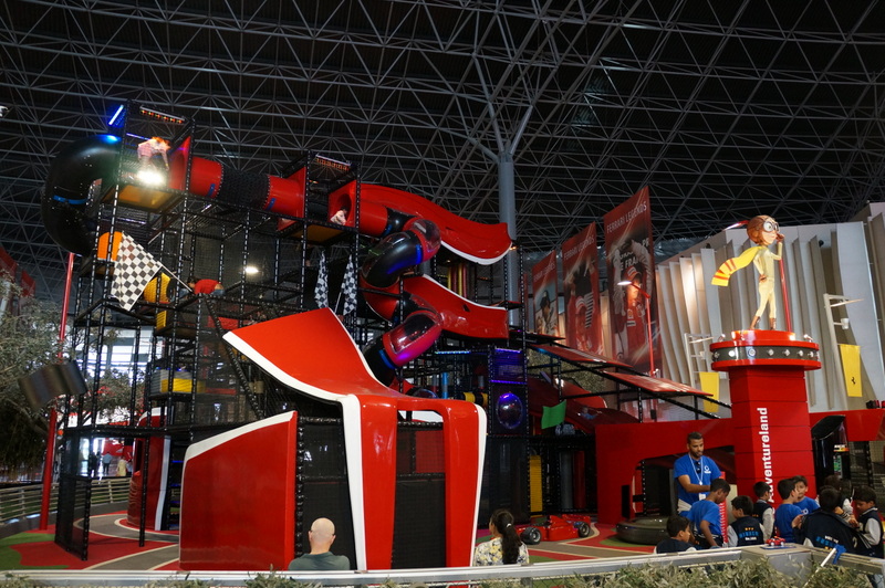 Ferrari World Abu Dhabi: o parque temático da Ferrari nos Emirados ...