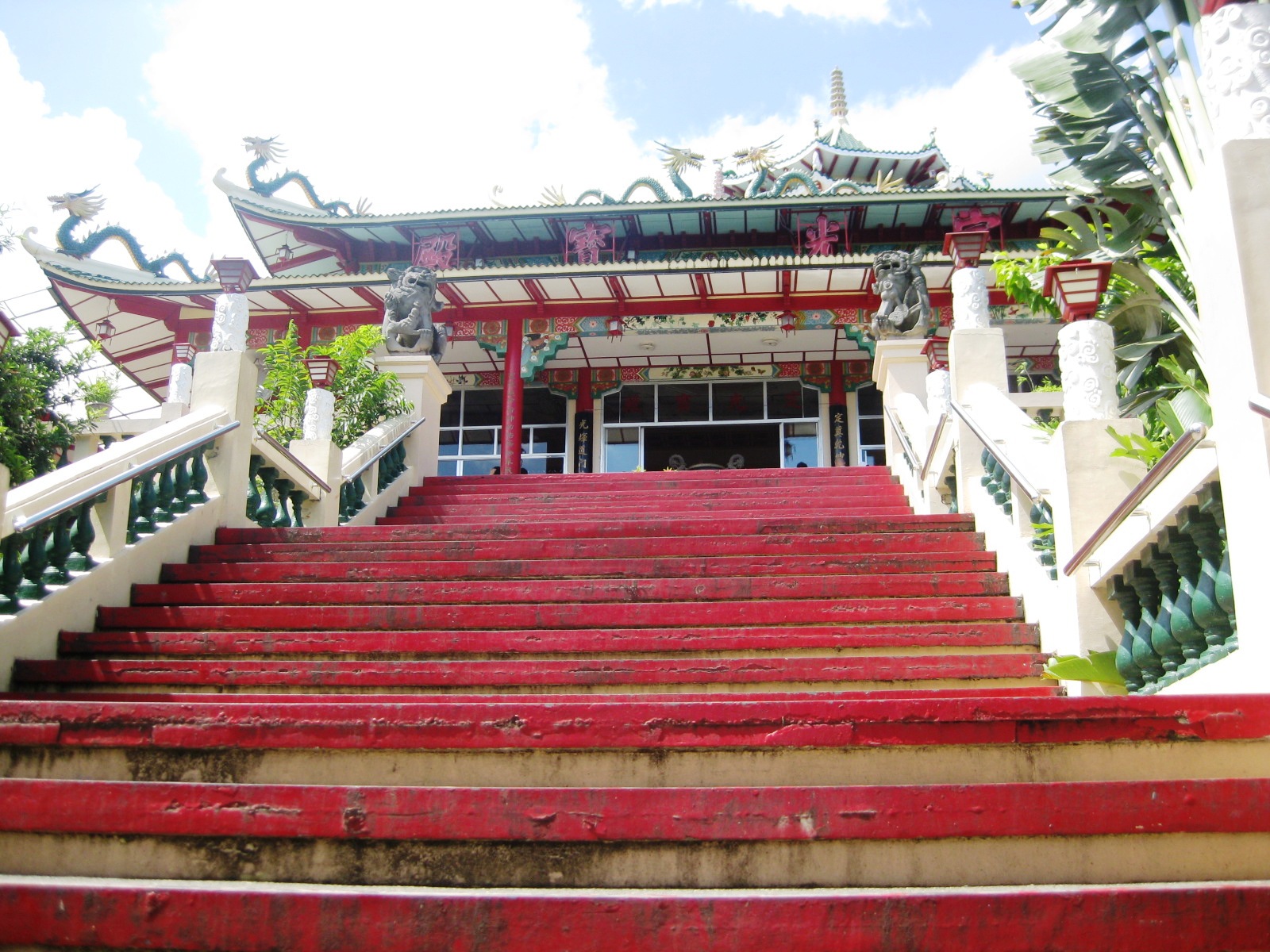 Taoist and Phu Sian Temple - AnneVenturousLife