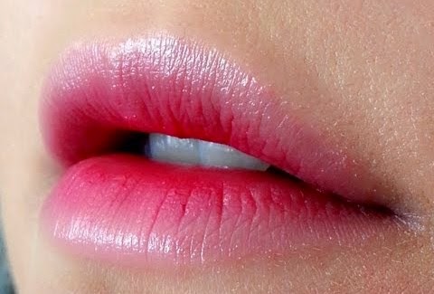 How to do a Perfect Two Toned Sandwiching Colors Lipstick Style - Step ...