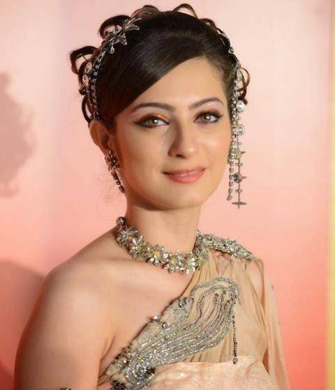 Biodata Lavina Tandon, Profil,Foto Terbaru,Agama,Instagram, Fakta