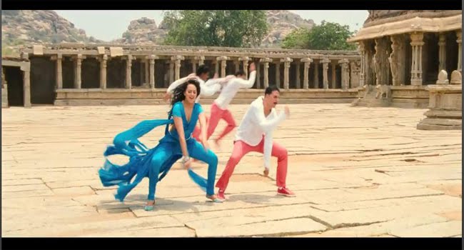 Sonakshi Sinha in Hot Saree in Rowdy Rathore