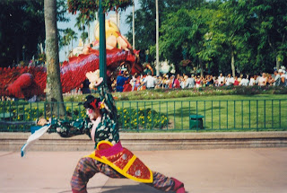 Disney Vacation Kingdom: Mulan Parade