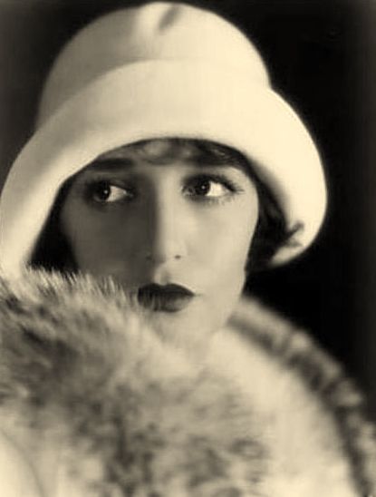 My Love Of Old Hollywood: Bebe Daniels (1901-1971)