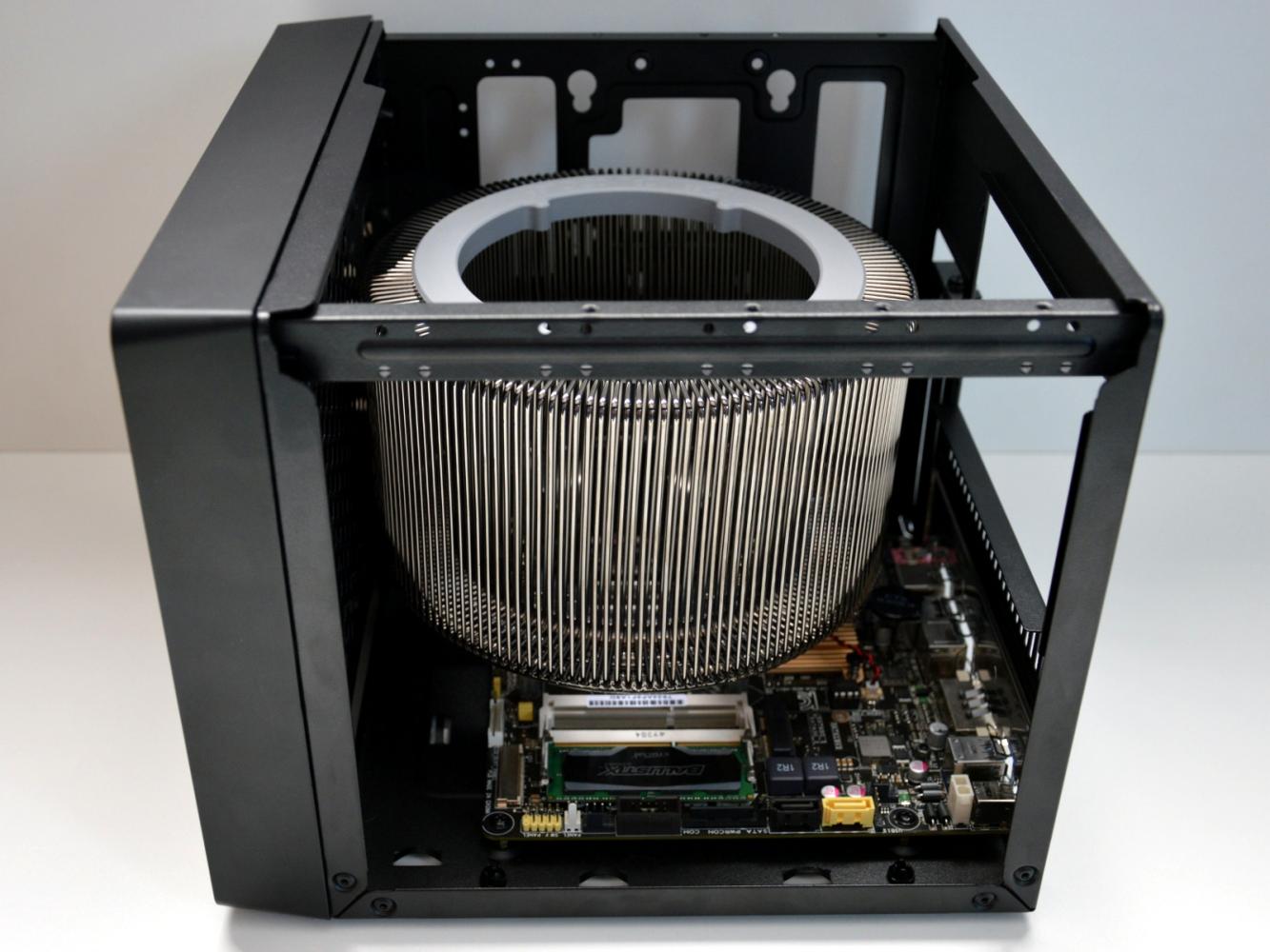 FanlessTech: The most compact Nofan build