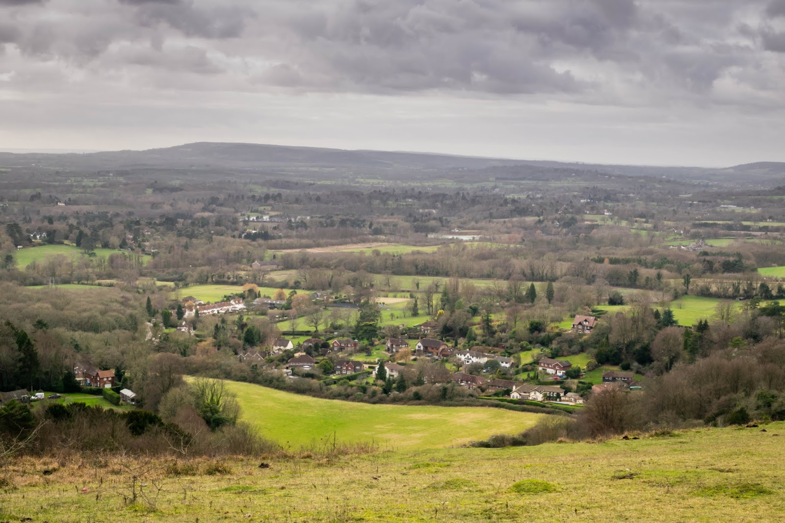 Enjoy your time with beautiful places: Reigate Hill Walk