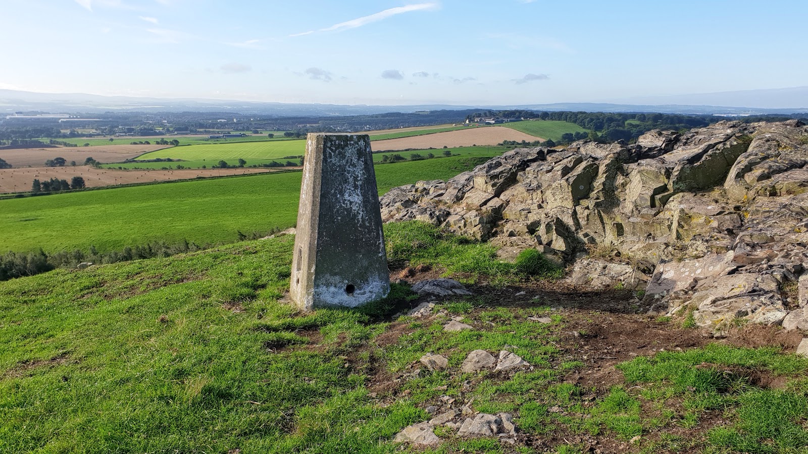 Neil's Hillwalking Exploits: Binny Craig