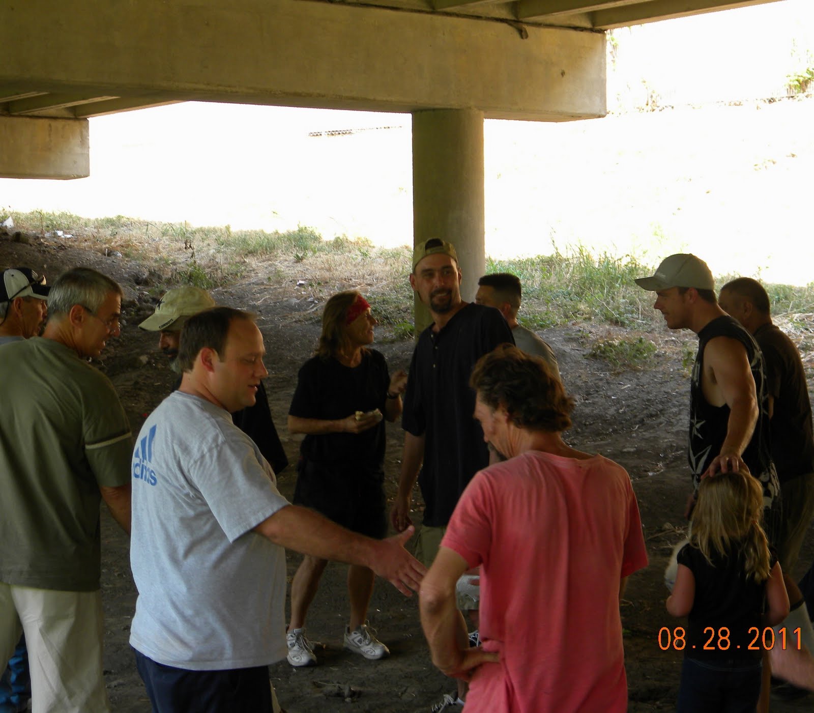 USHELLIT PEA SHELLERS AND PECAN NUT CRACKERS
